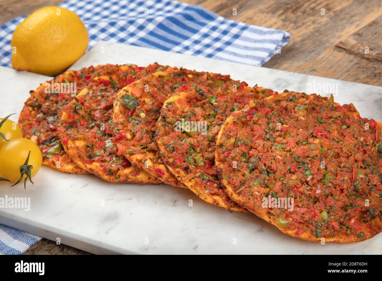 Turkish mini pizza Lahmacun,mini lahmacun. Turkish name; findik ...