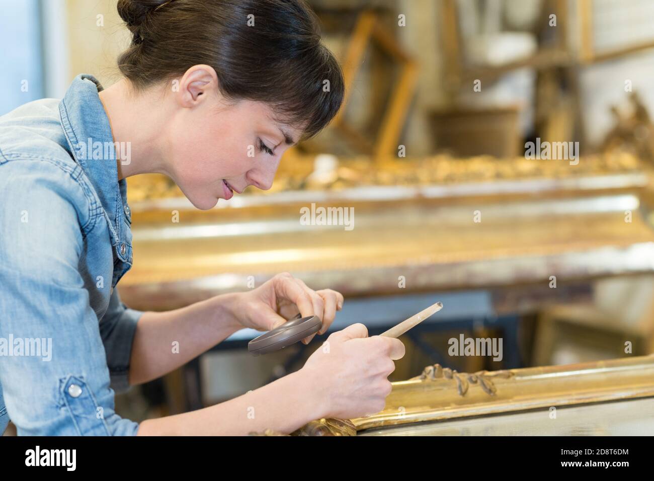 Jeweler microscope hi-res stock photography and images - Alamy