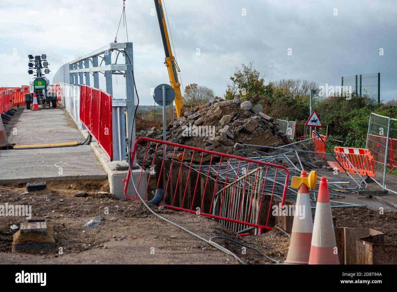Slough, UK. The M4 between Junction 5 (Langley) and Junction 7 (Slough ...
