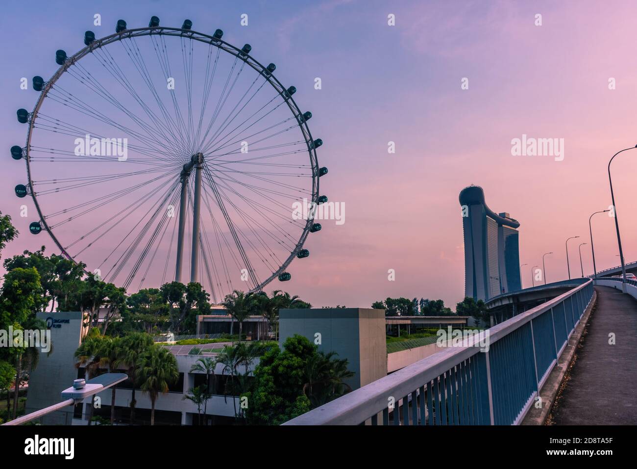 Panoramic Wheel of Singapore Stock Photo - Alamy