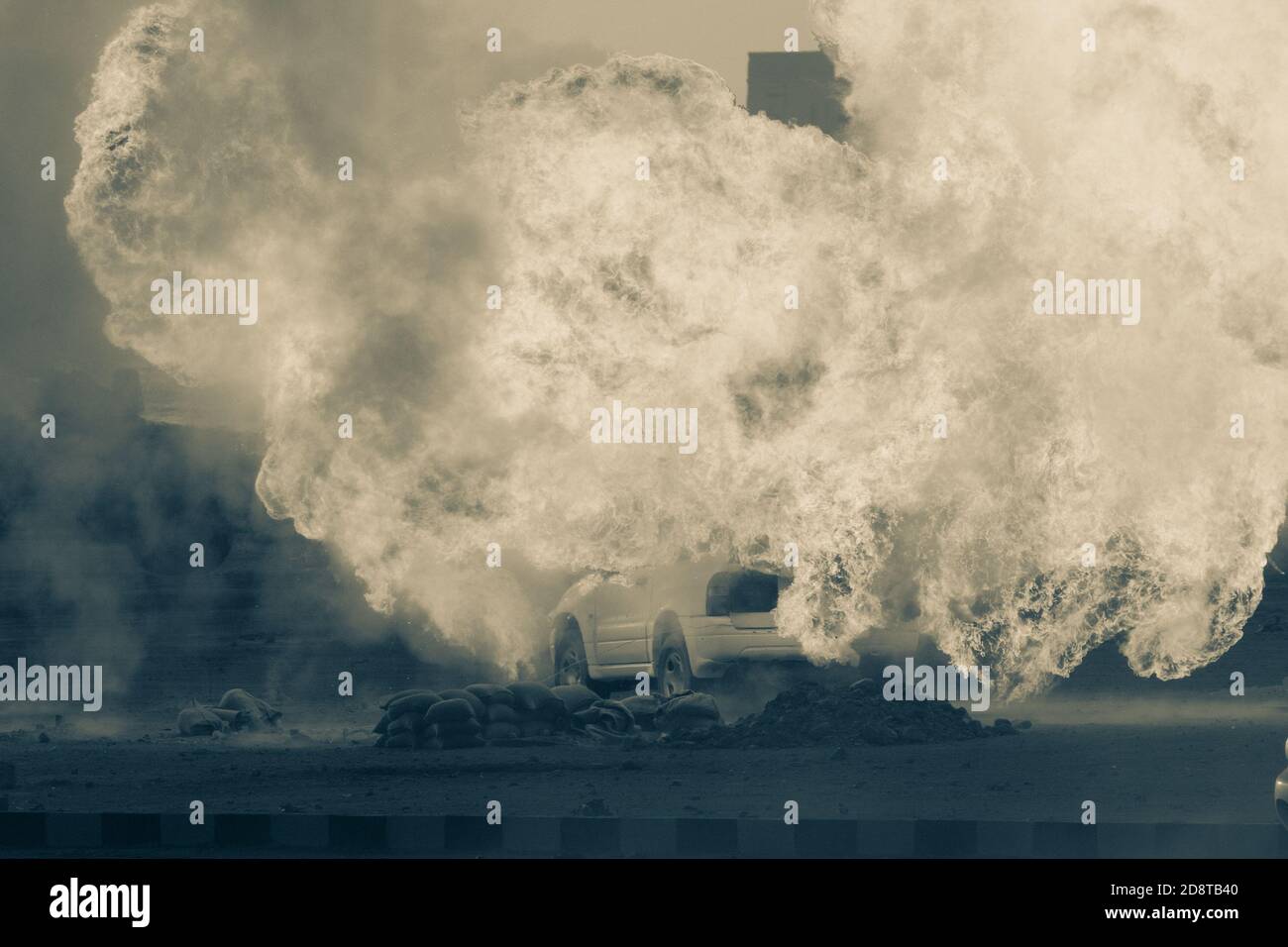 Bomb explo hi-res stock photography and images - Alamy