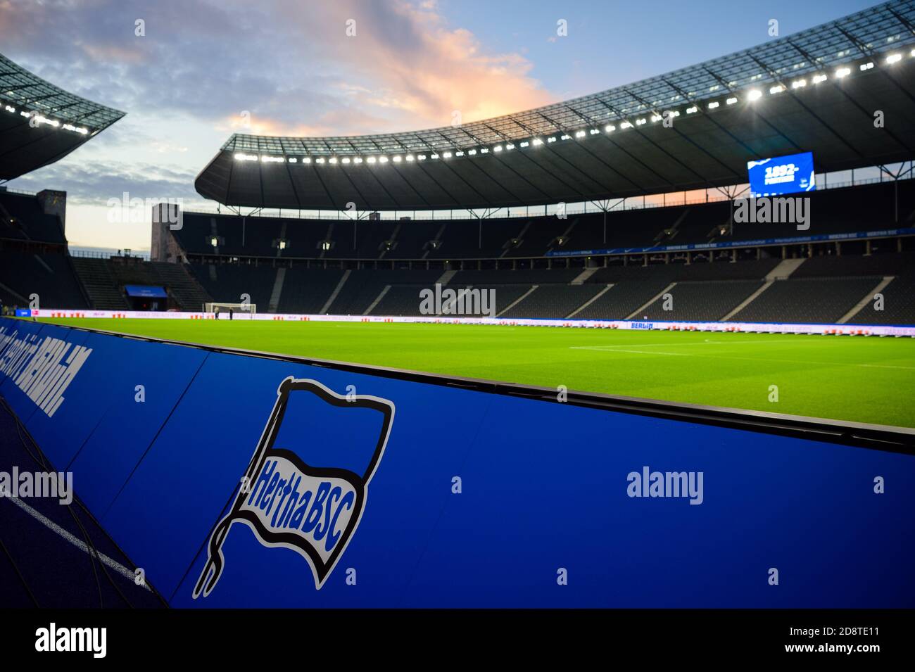 Stadium ranks hi-res stock photography and images - Alamy