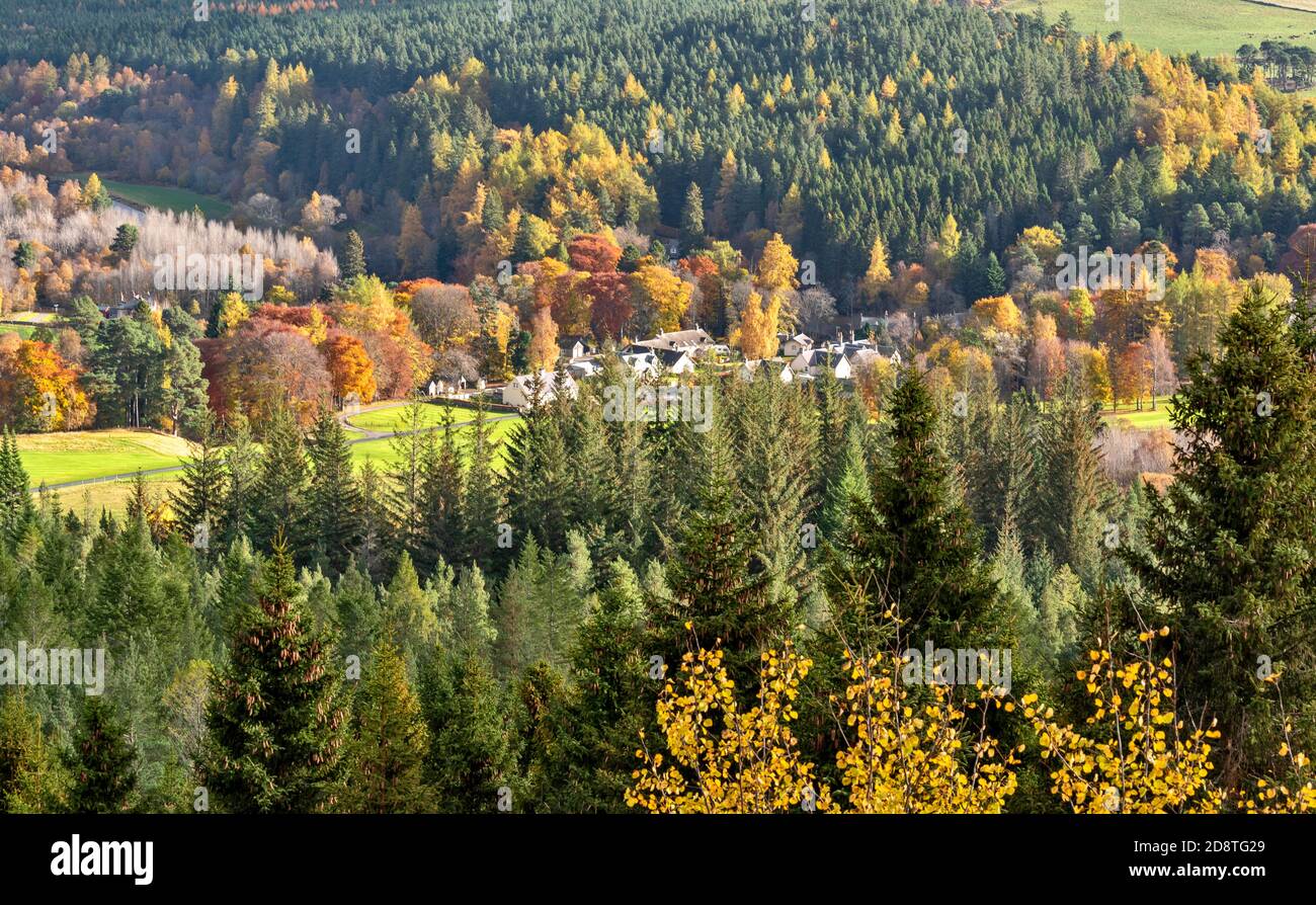 BALMORAL ESTATE RIVER DEE VALLEY ABERDEENSHIRE SCOTLAND AUTUMNAL DAY ...