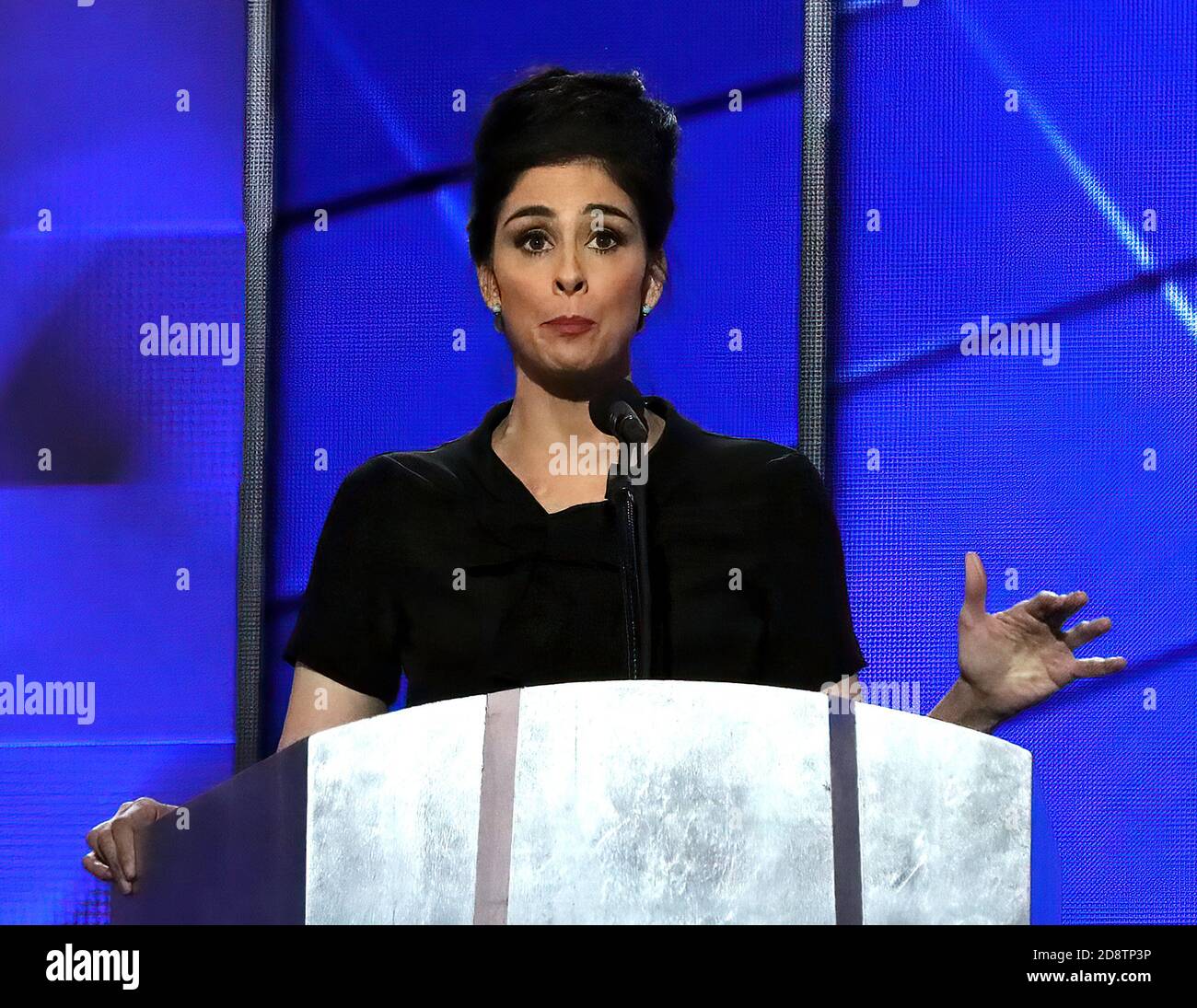 Sarah silverman stand up hi-res stock photography and images - Alamy
