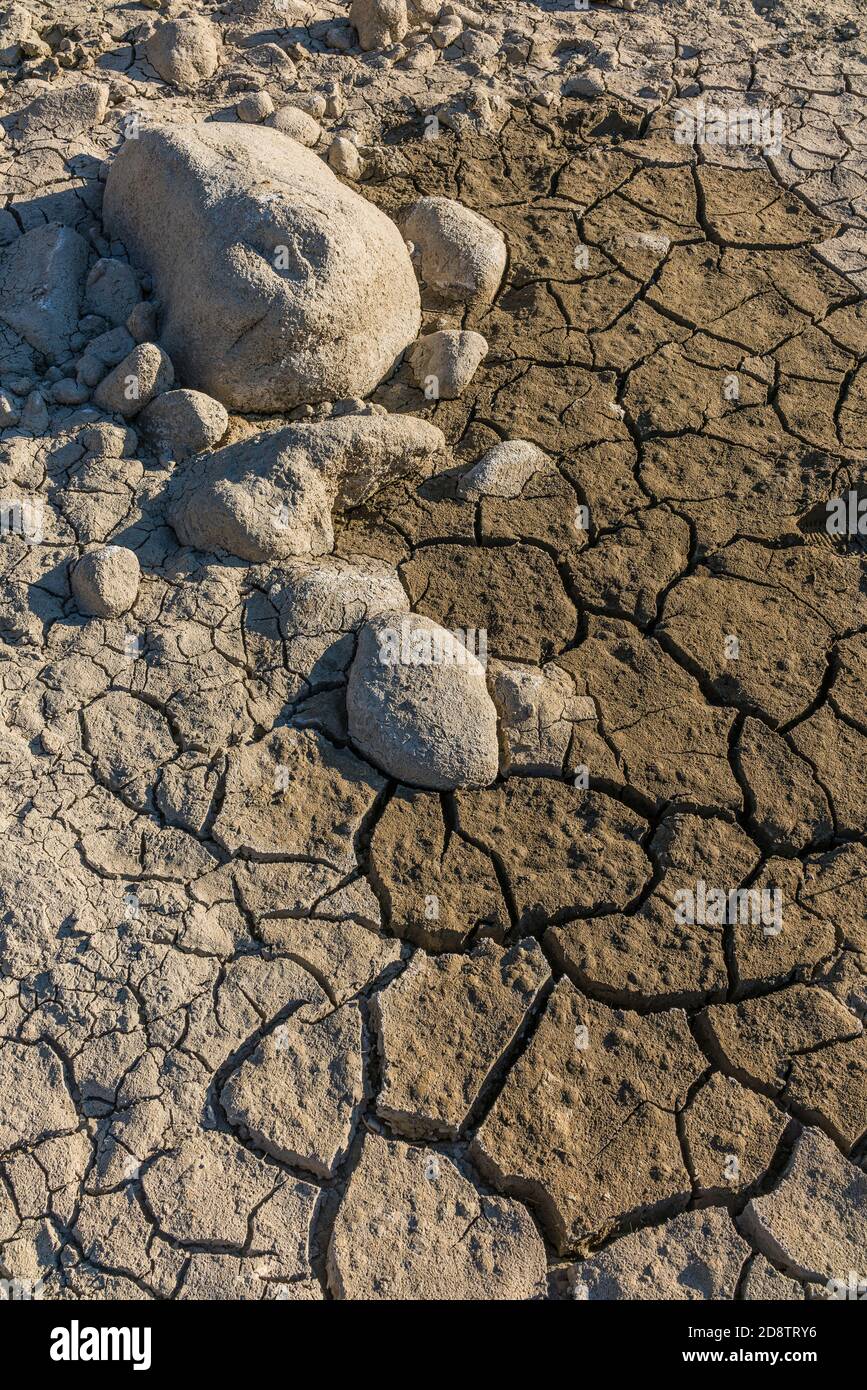 California riverbed hi-res stock photography and images - Alamy