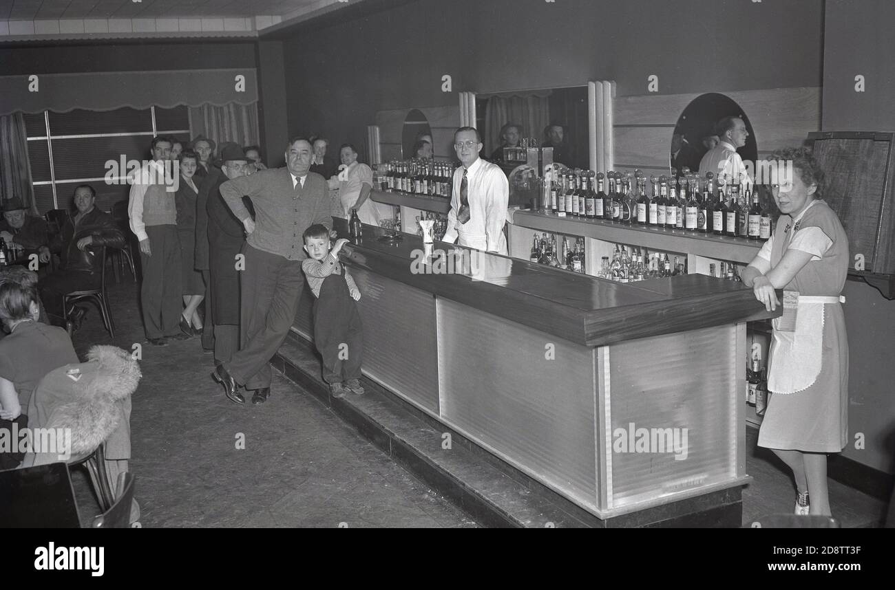 1940s bar hi-res stock photography and images - Alamy