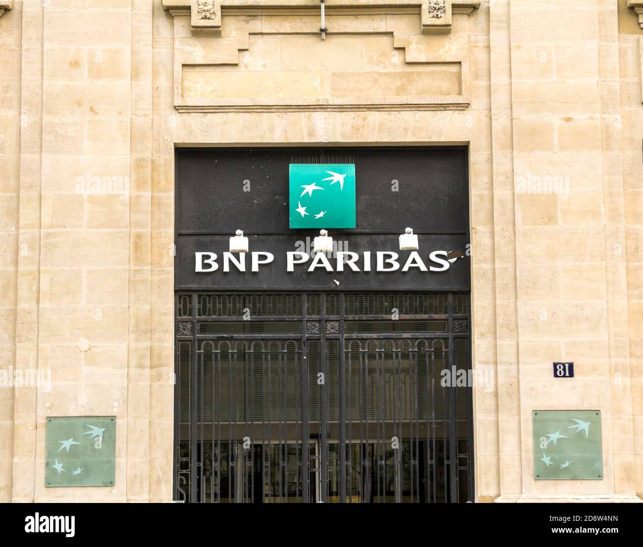 Bnp Paribas Icon Logo High Resolution Stock Photography and Images - Alamy