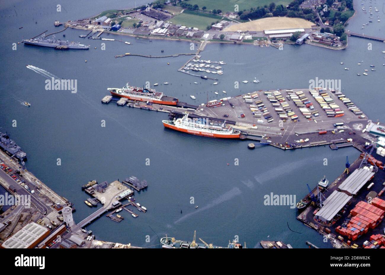 TIOWNSEND THRESEN FERRIES AT PORTSMOUTH CONTINENTAL FERRY PORT 1984 ...