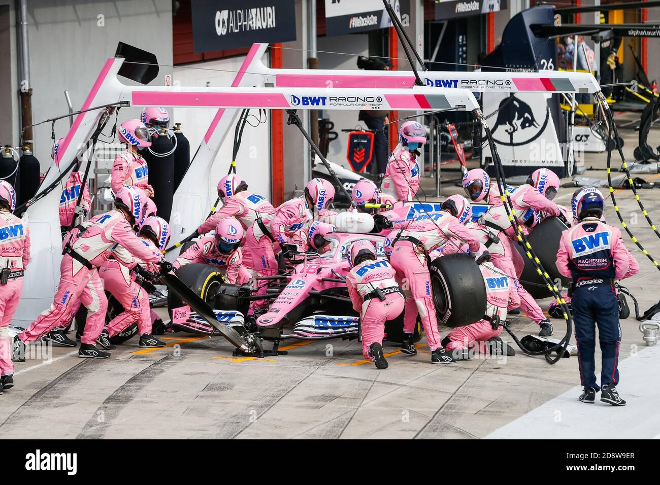 Formula 1 pit stop hi-res stock photography and images - Alamy