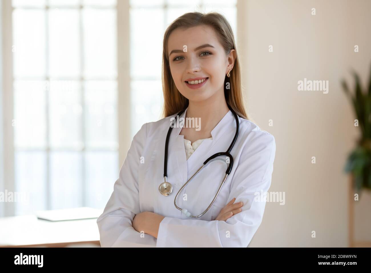 Chest doctor woman hi-res stock photography and images - Alamy
