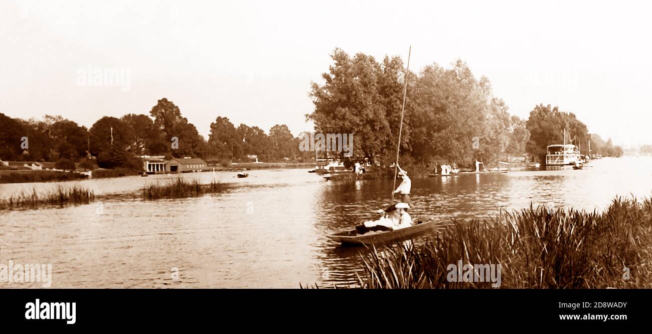 On the River Thames at Hampton Reach, Victorian period Stock Photo - Alamy