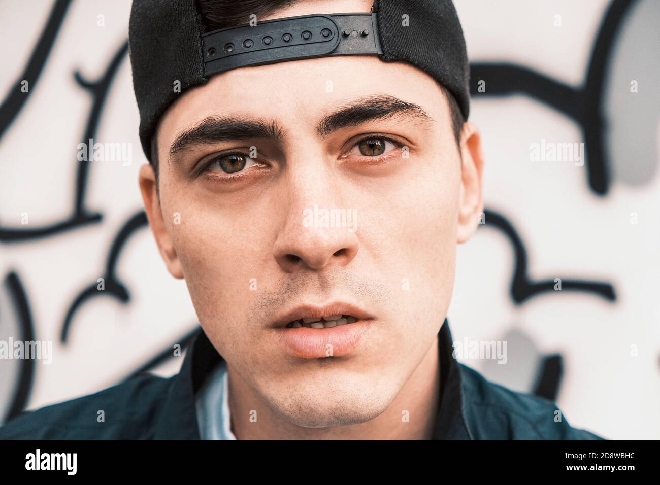 Portrait serious looking man hi-res stock photography and images - Alamy