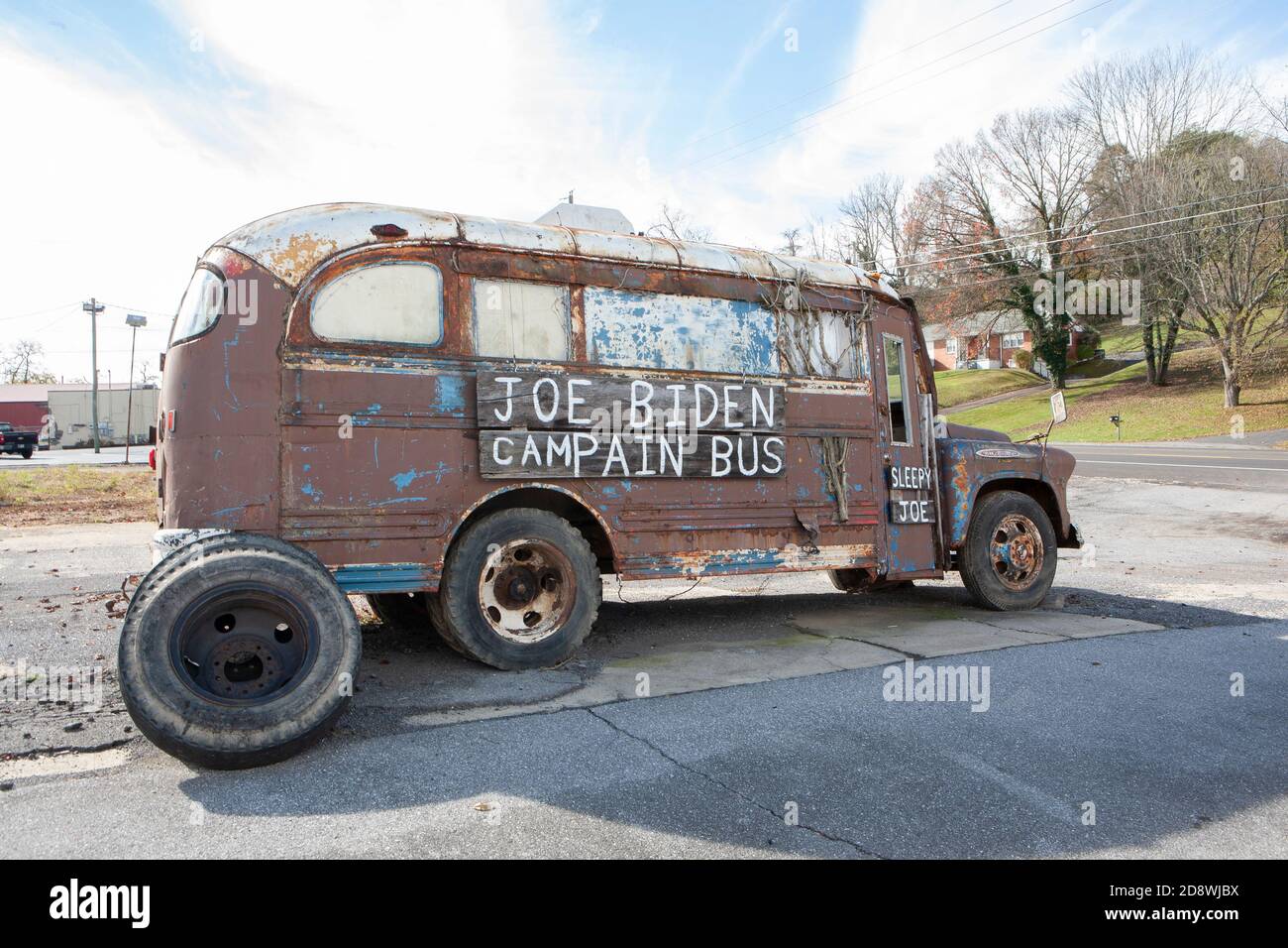 Joe biden campaign bus hi-res stock photography and images - Alamy