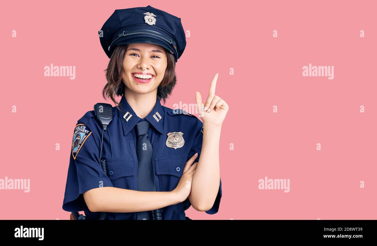Policewoman smile hi-res stock photography and images - Alamy