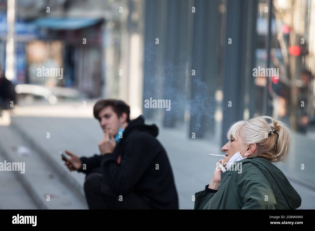 Pause respiratory hi-res stock photography and images - Alamy