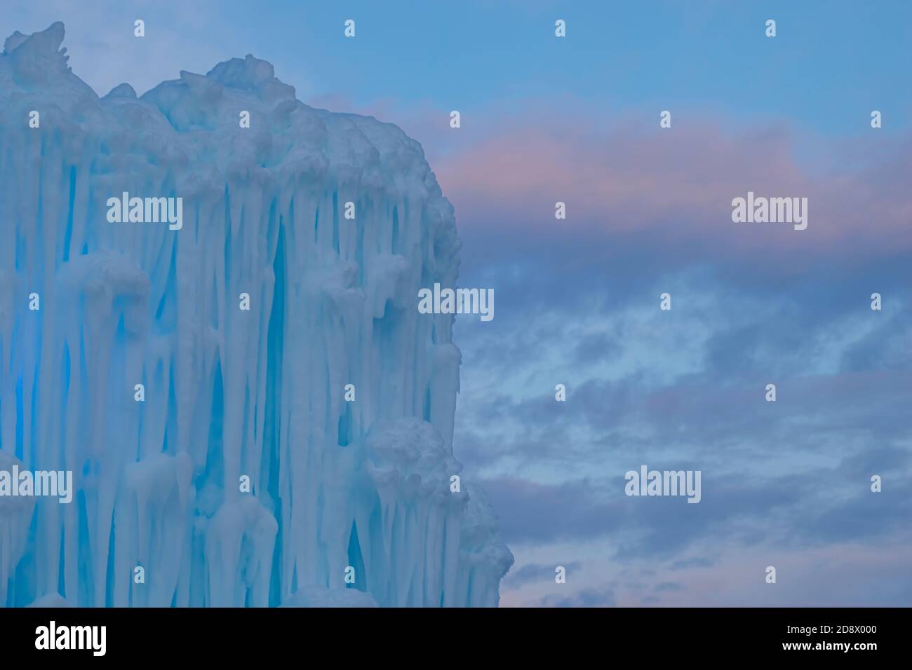 Midway ice castles hi-res stock photography and images - Alamy
