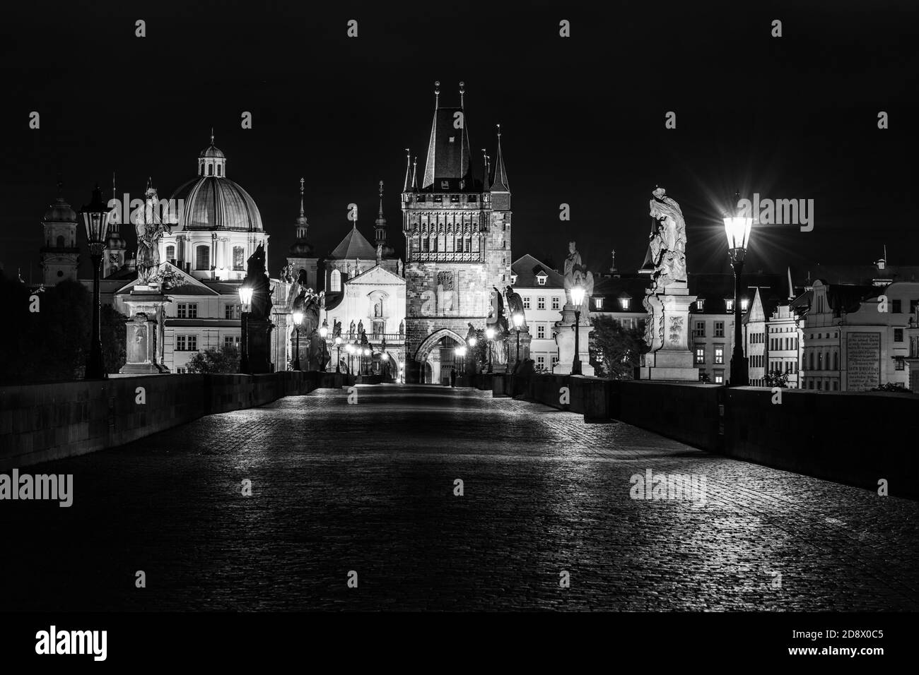 Night on Charles Bridge, Czech: Karluv most, with Old Town Bridge Tower, Prague, Czech Republic ...