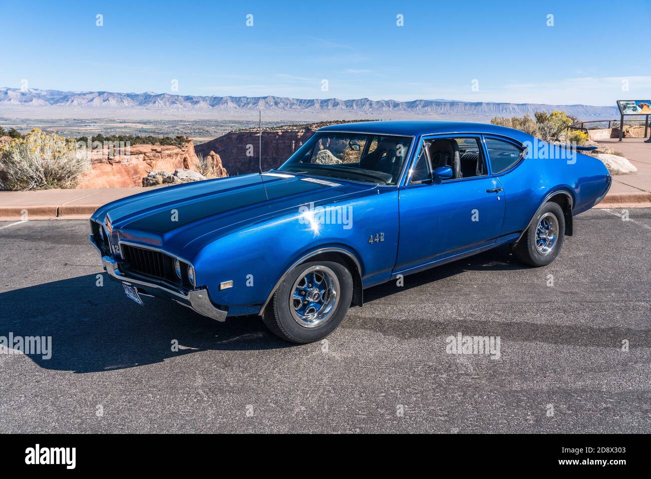 442 2 hi-res stock photography and images - Alamy