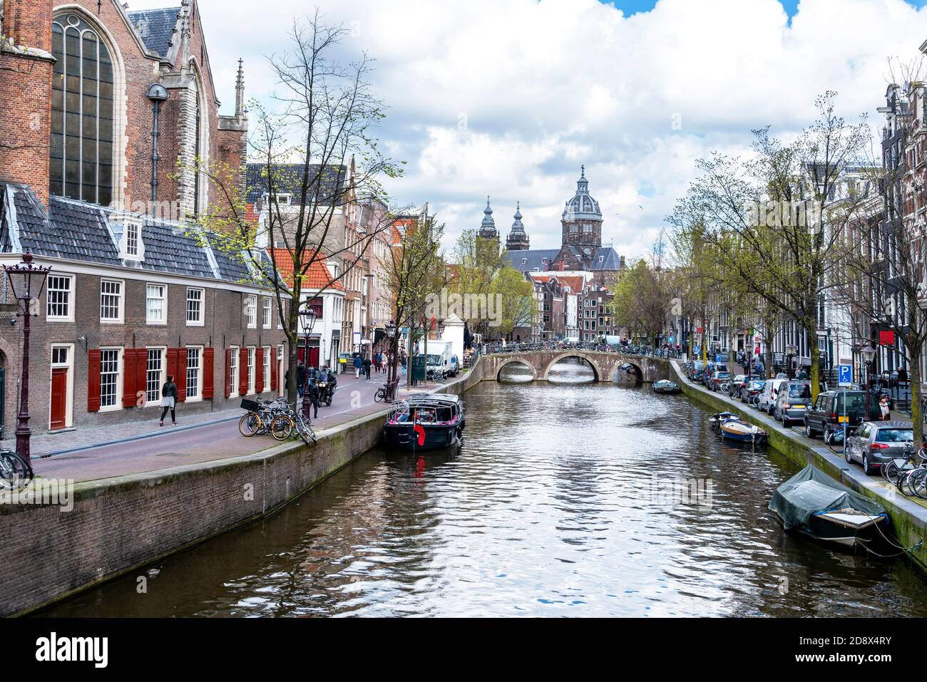 Urban canal reflections hi-res stock photography and images - Alamy