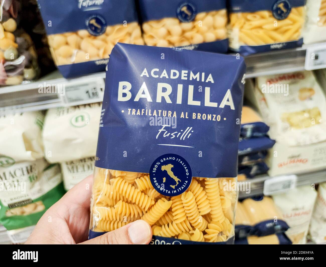 Fusilli pasta pack hi-res stock photography and images - Alamy