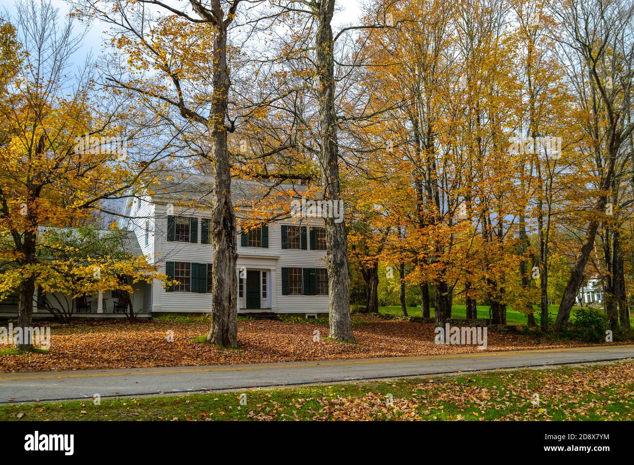 Victorian house and fall leaves hi-res stock photography and images - Alamy