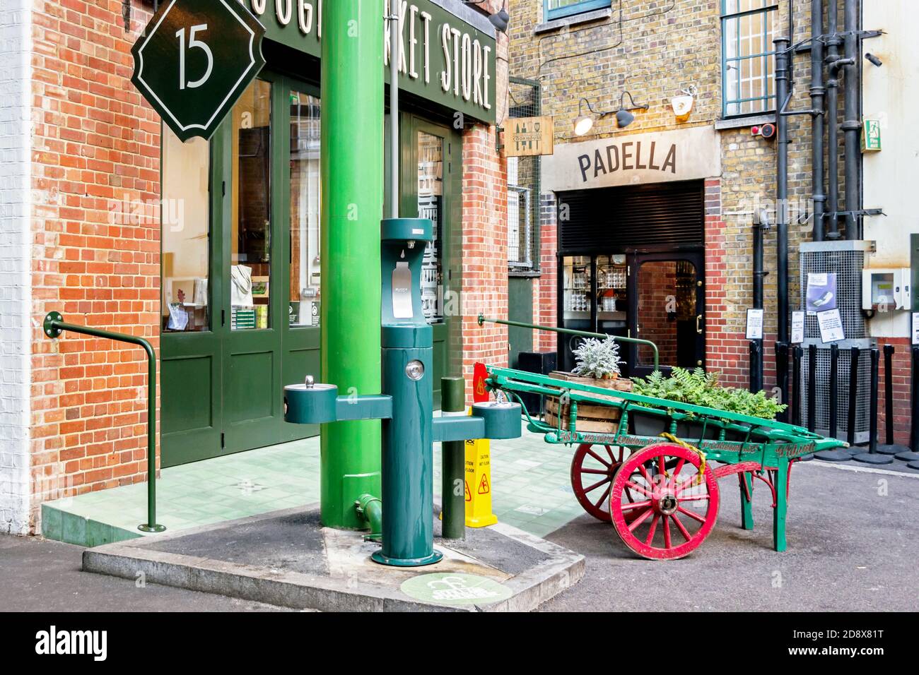 Interior with shops at borough Market in London Stock Photo - Alamy