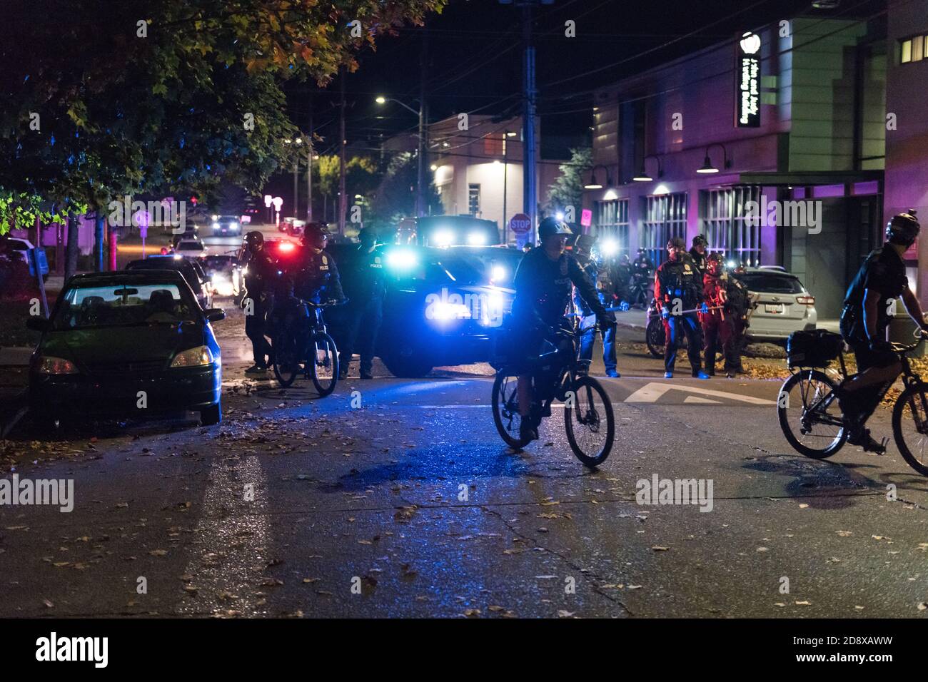 Seattle, USA. 31st Oct, 2020. Police pushing protestors at the ...