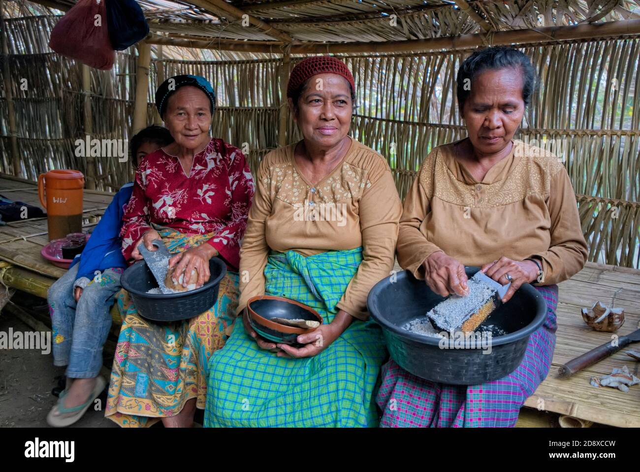 Lamalera village hi-res stock photography and images - Alamy