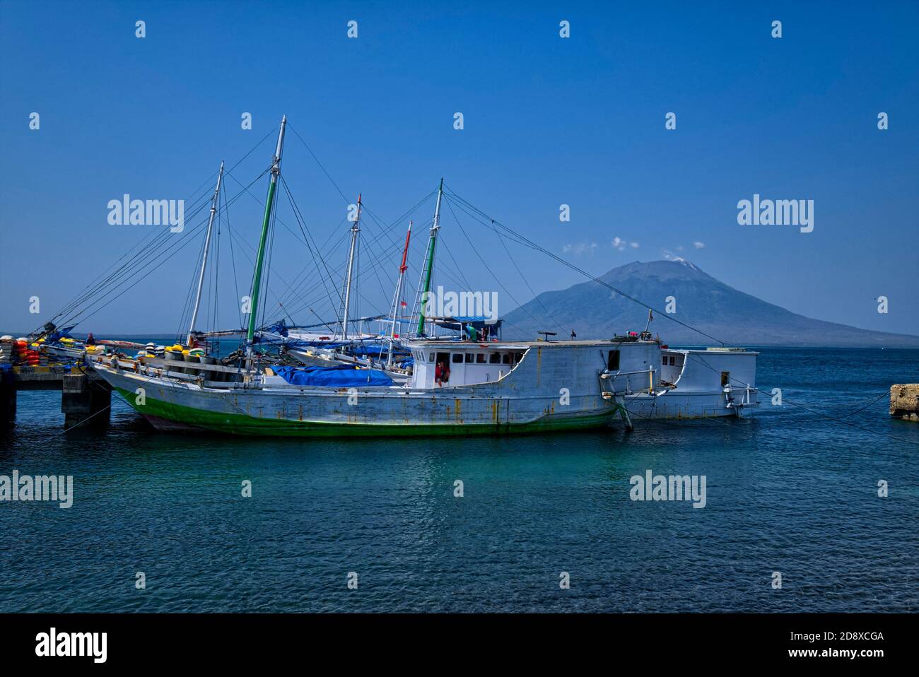 Lembata island hi-res stock photography and images - Alamy