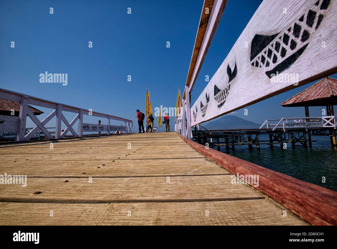 Lembata harpoon hi-res stock photography and images - Alamy