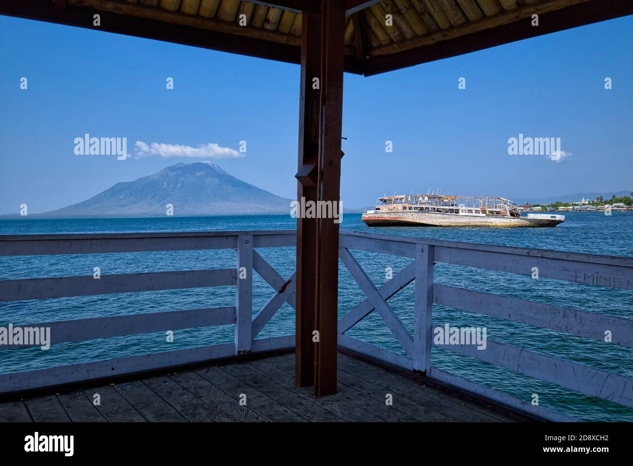 Lembata island hi-res stock photography and images - Alamy
