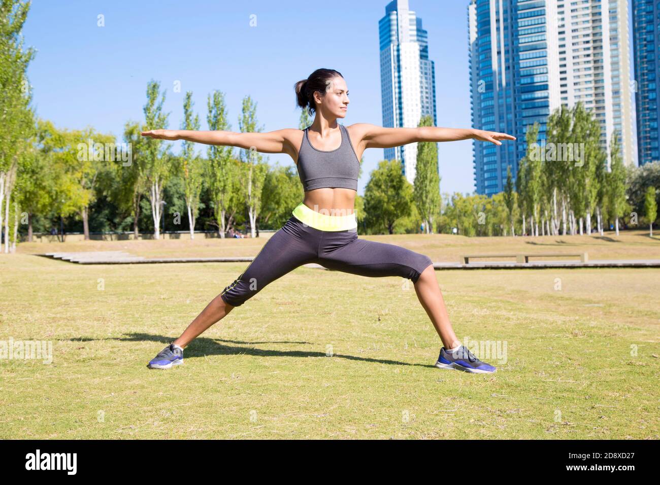 Female athlete doing workout health hi-res stock photography and images ...