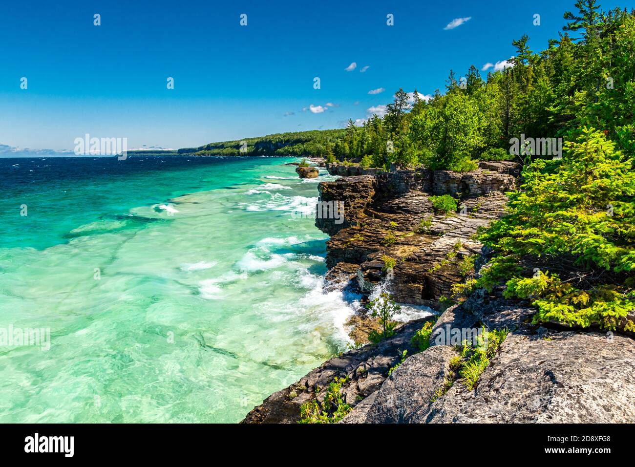 Half log dump beach hi-res stock photography and images - Alamy