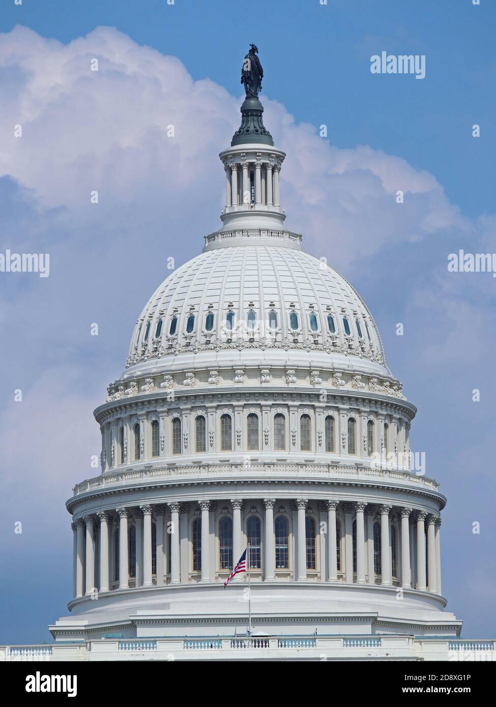 Dome of the capitol hi-res stock photography and images - Alamy