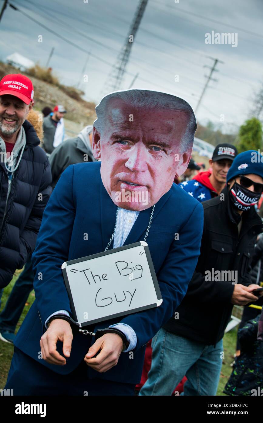 Trump Supporters walking to Donald Trump Rally in Reading, Pennsylvania ...
