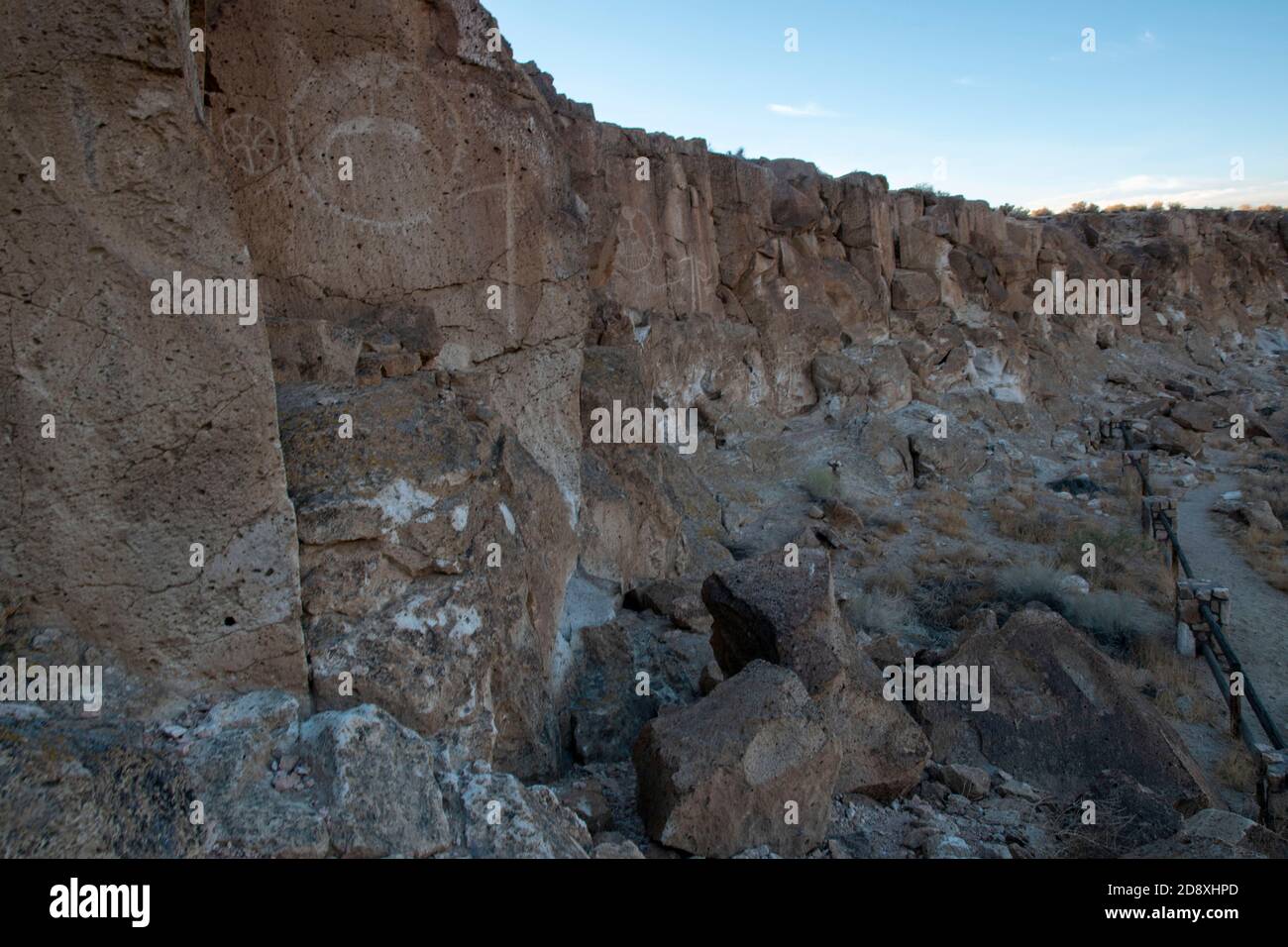 The Bishop Petroglyphs in the Volcanic Tablelands of the Eastern Sierra ...