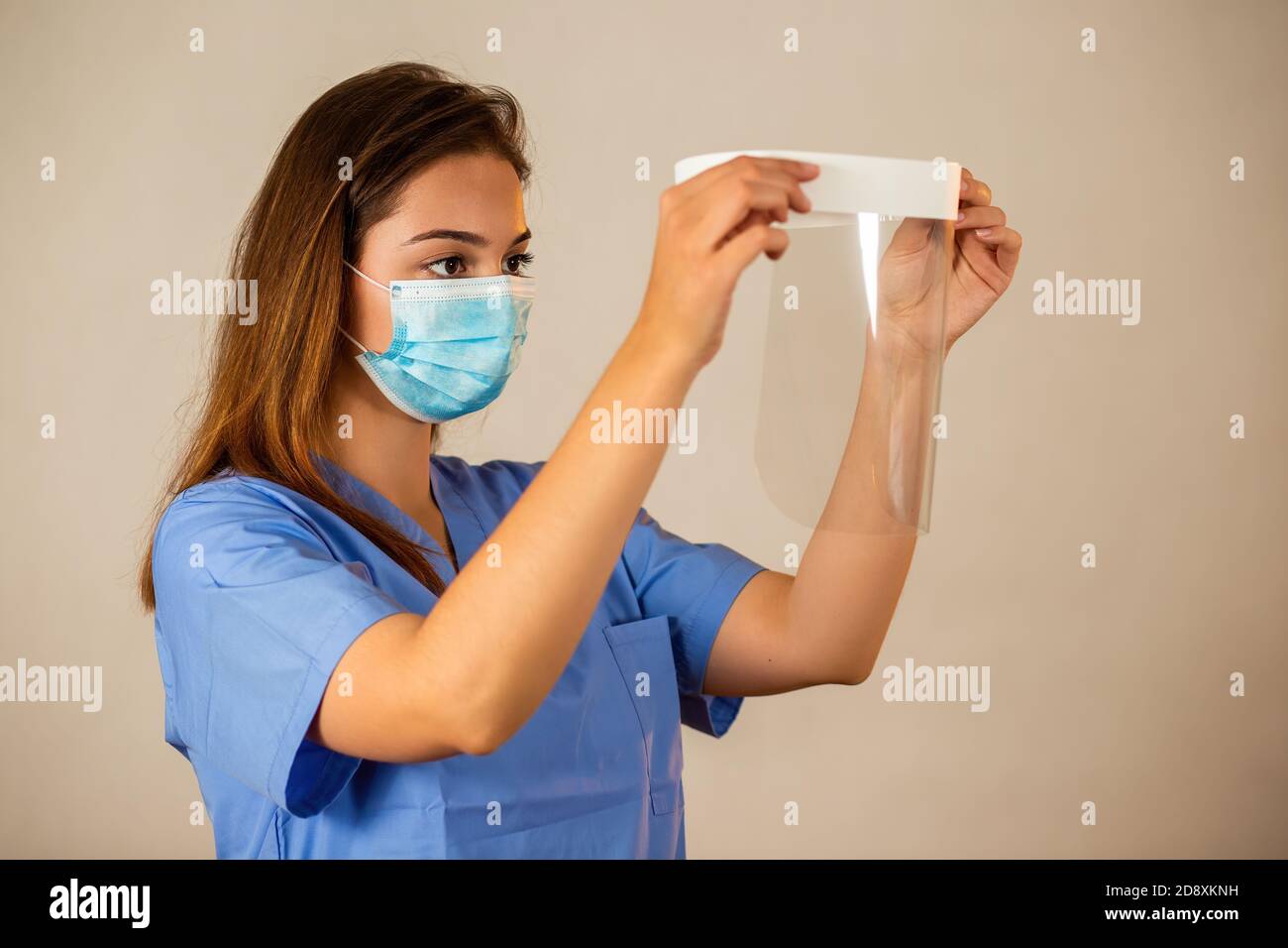 Face shield mask hi-res stock photography and images - Alamy