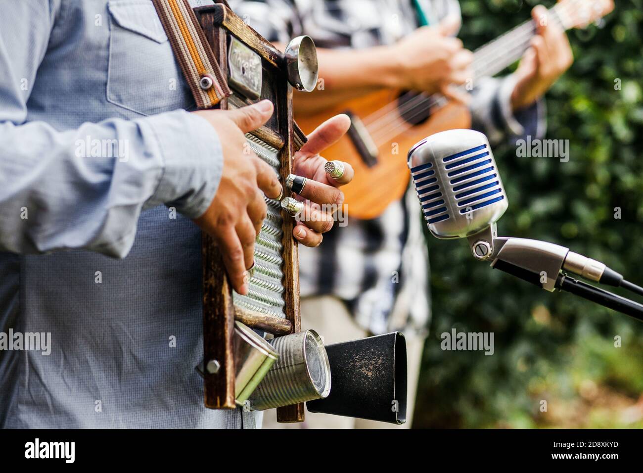 Percussion and singer hi-res stock photography and images - Alamy