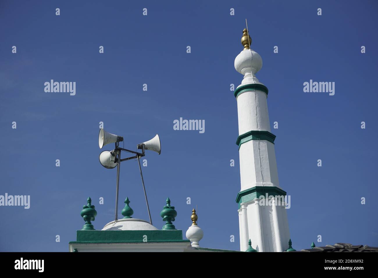 loudspeakers at mosque for call to prayer Stock Photo - Alamy