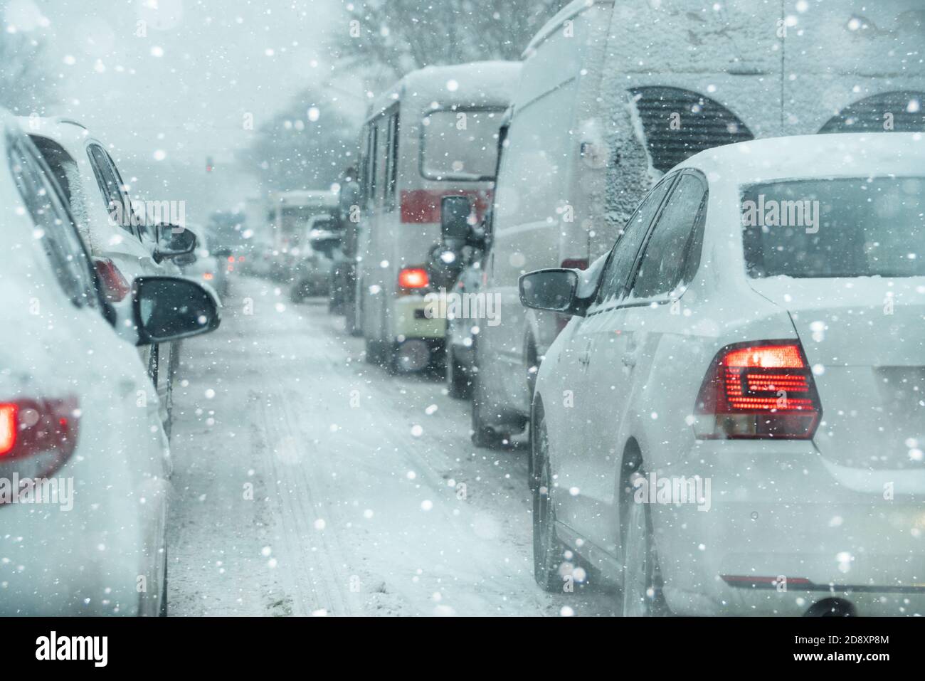 Winter traffic transportation snow hi-res stock photography and images ...