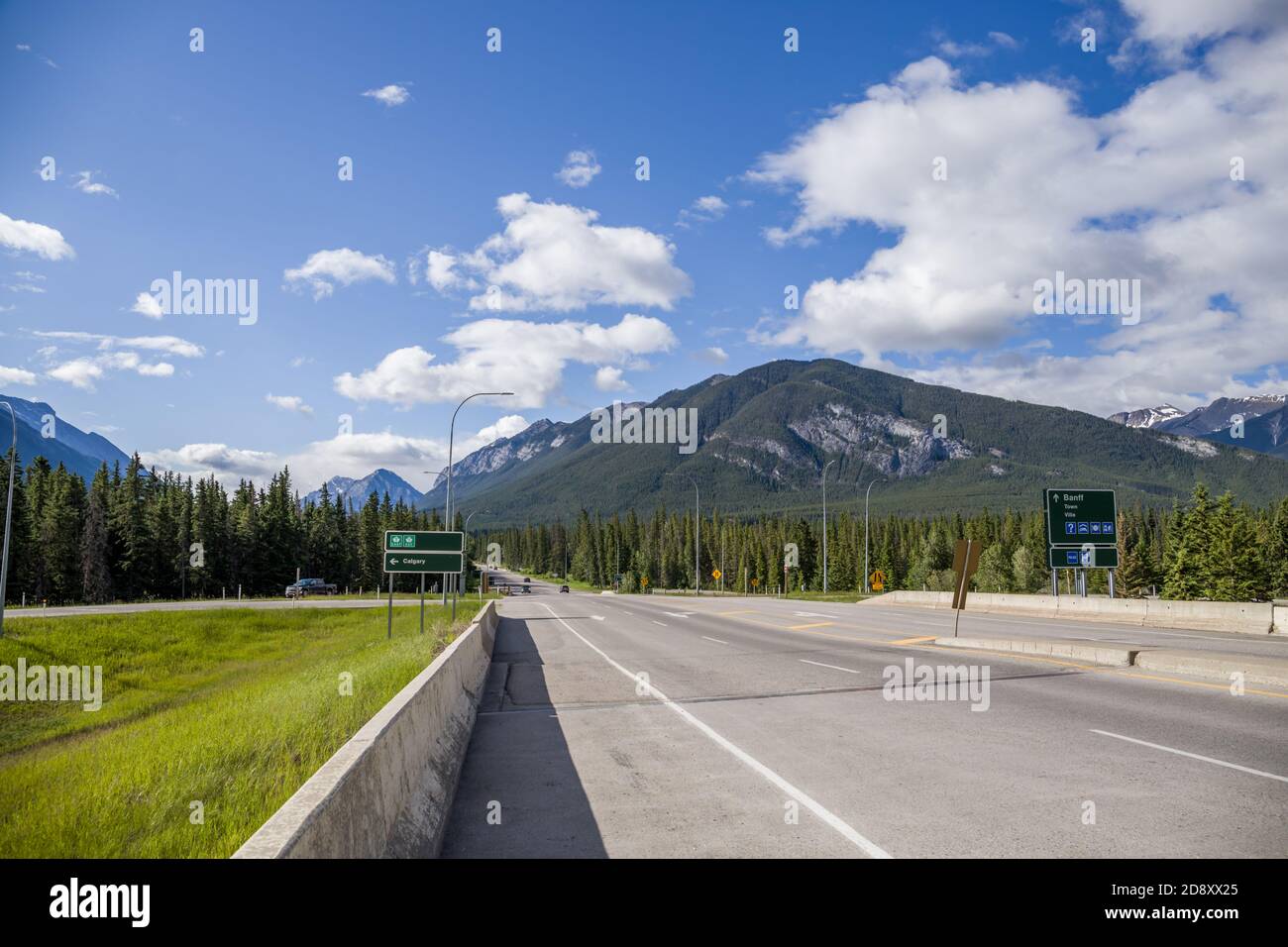 Mountain highway road hi-res stock photography and images - Alamy