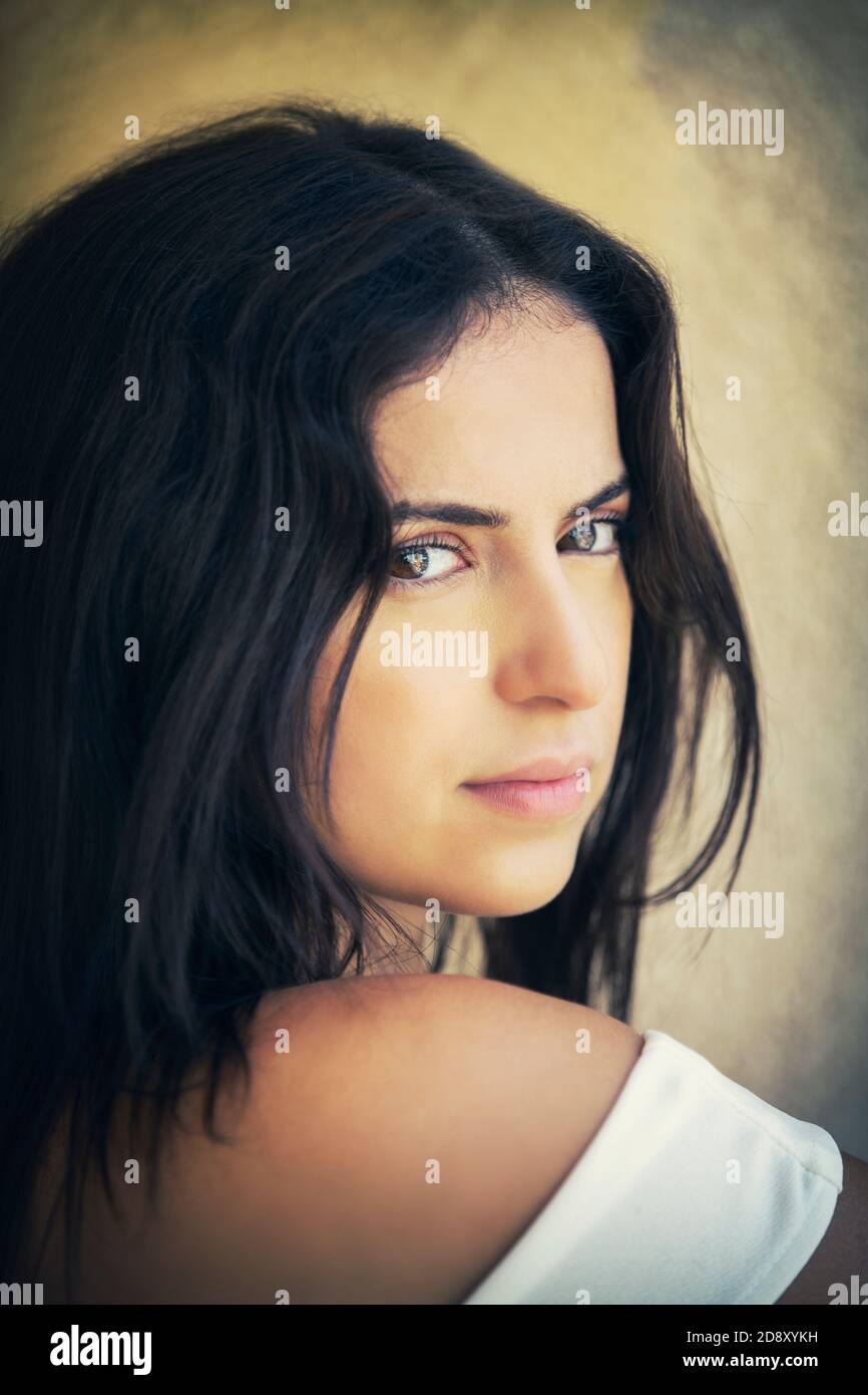 Black women close up shoulder hi-res stock photography and images - Alamy