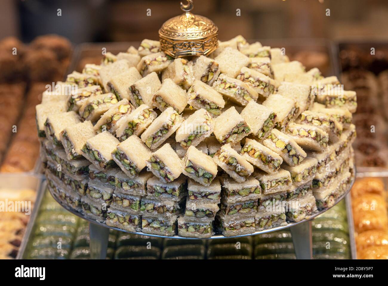 Arabic sweet shop hi-res stock photography and images - Alamy