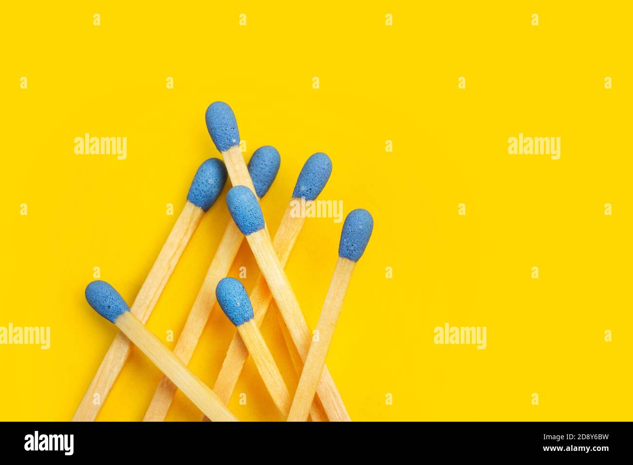 Match head matches fire lighting hi-res stock photography and images ...