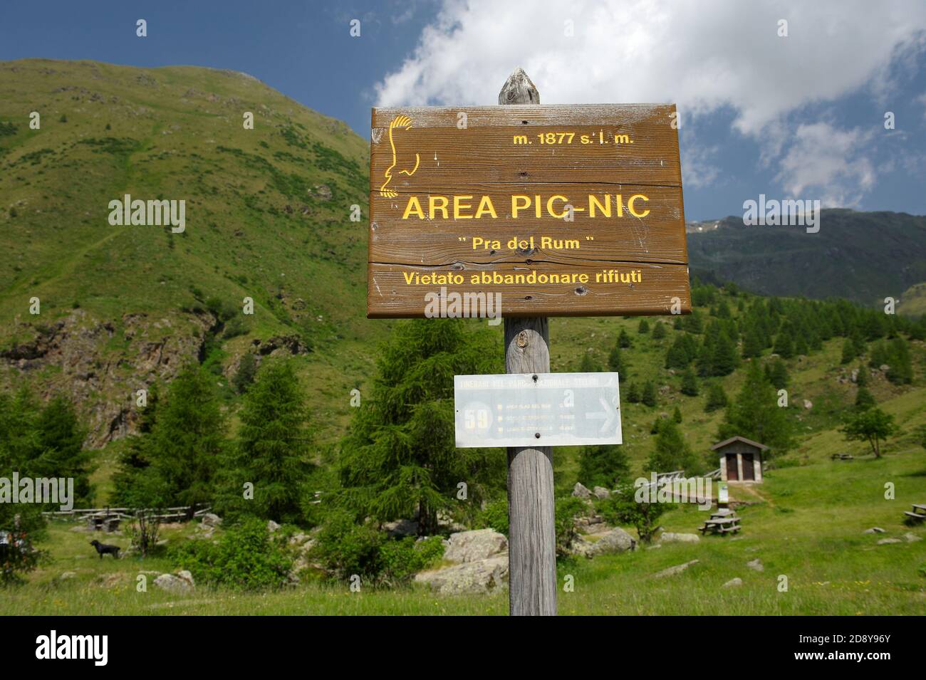 Valley valcamonica valle hi-res stock photography and images - Alamy