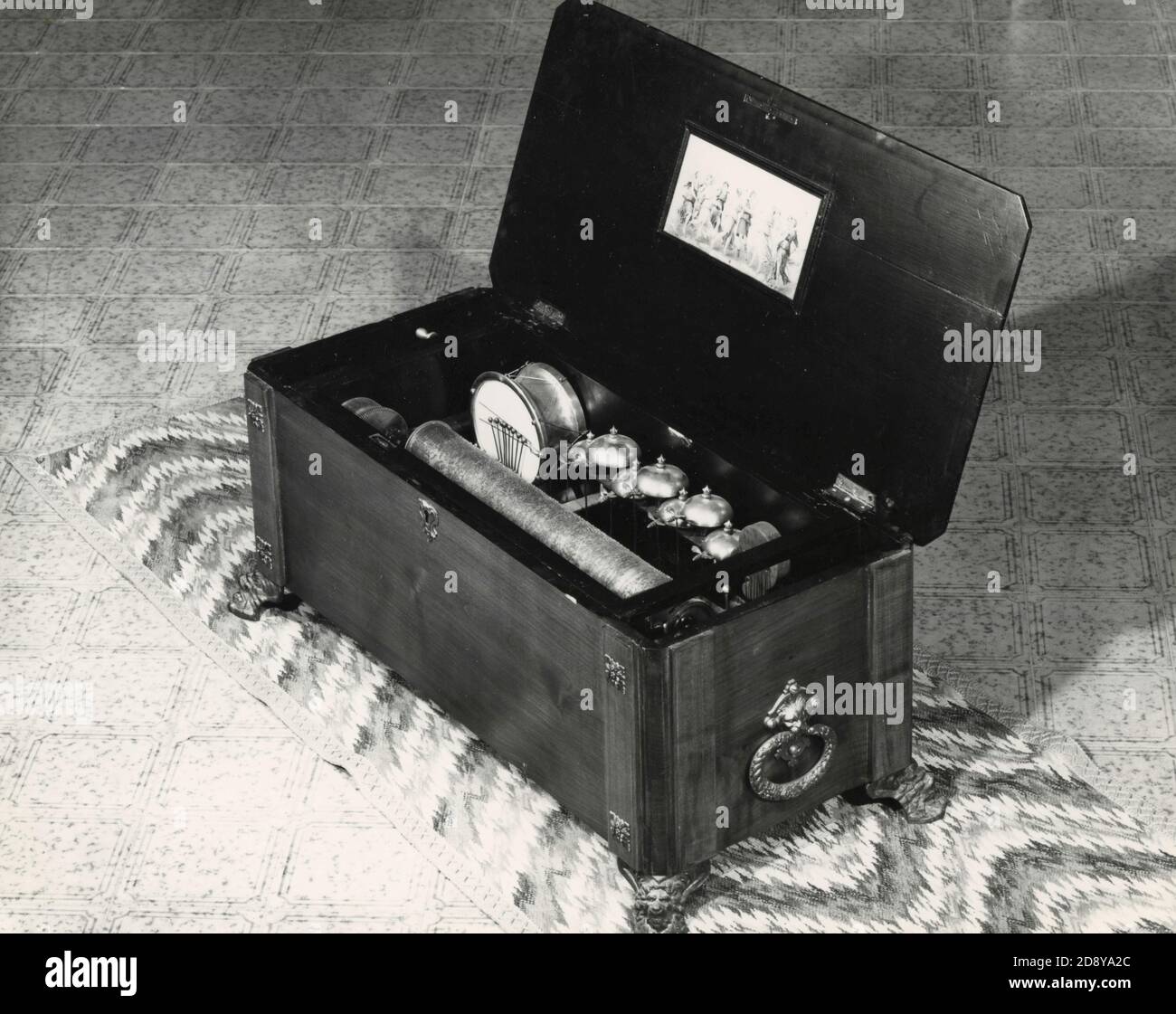 Antique mechanical music box coin cylinder player Stock Photo - Alamy