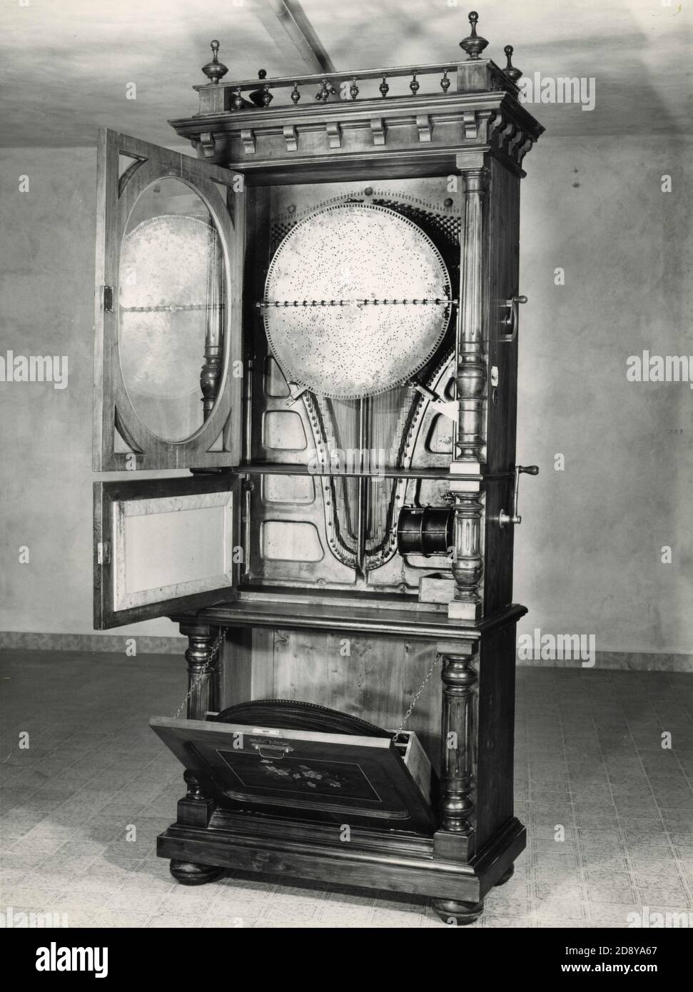 Antique disc music-player cabinet Stock Photo - Alamy