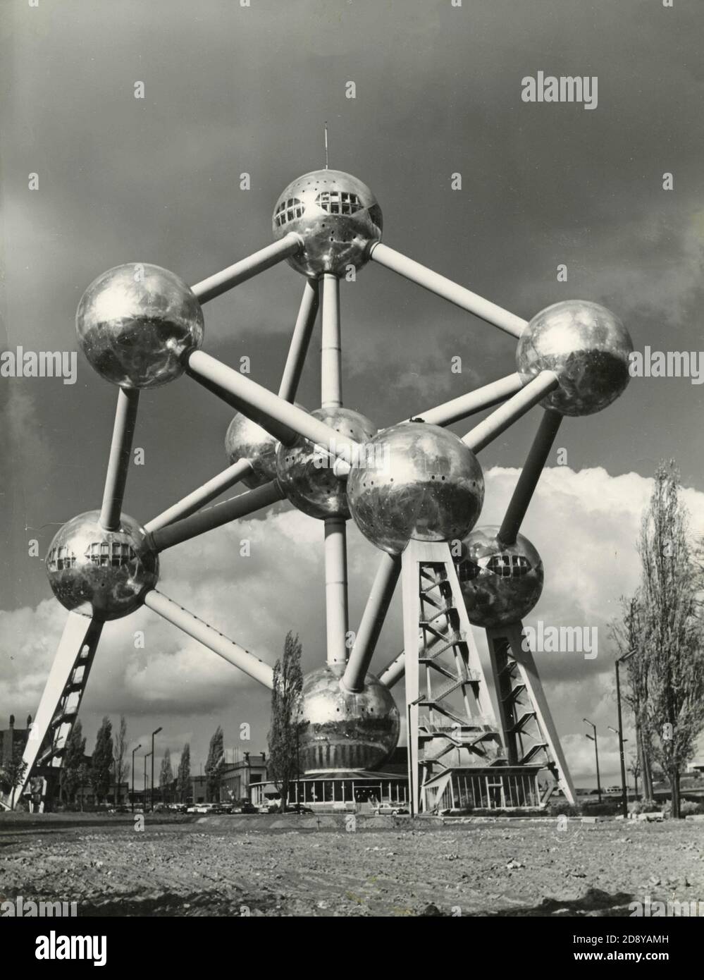 Atomium building for the World's Fair, Brussel, Belgium 1958 Stock ...