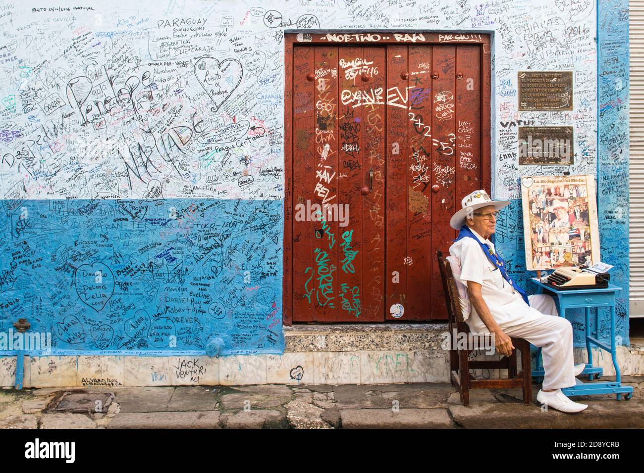 Cuba, Havana, Habana Vieja - Old Town, Old man outside La Bodeguita Del ...
