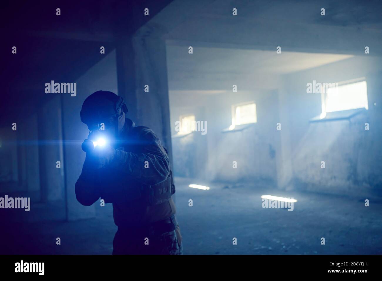 modern warfare soldier in urban environment battlefield Stock Photo - Alamy